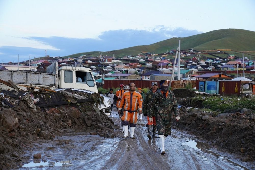 Үерийн эрсдэлтэй бүсээс 99 айлыг нүүлгэн шилжүүллээ